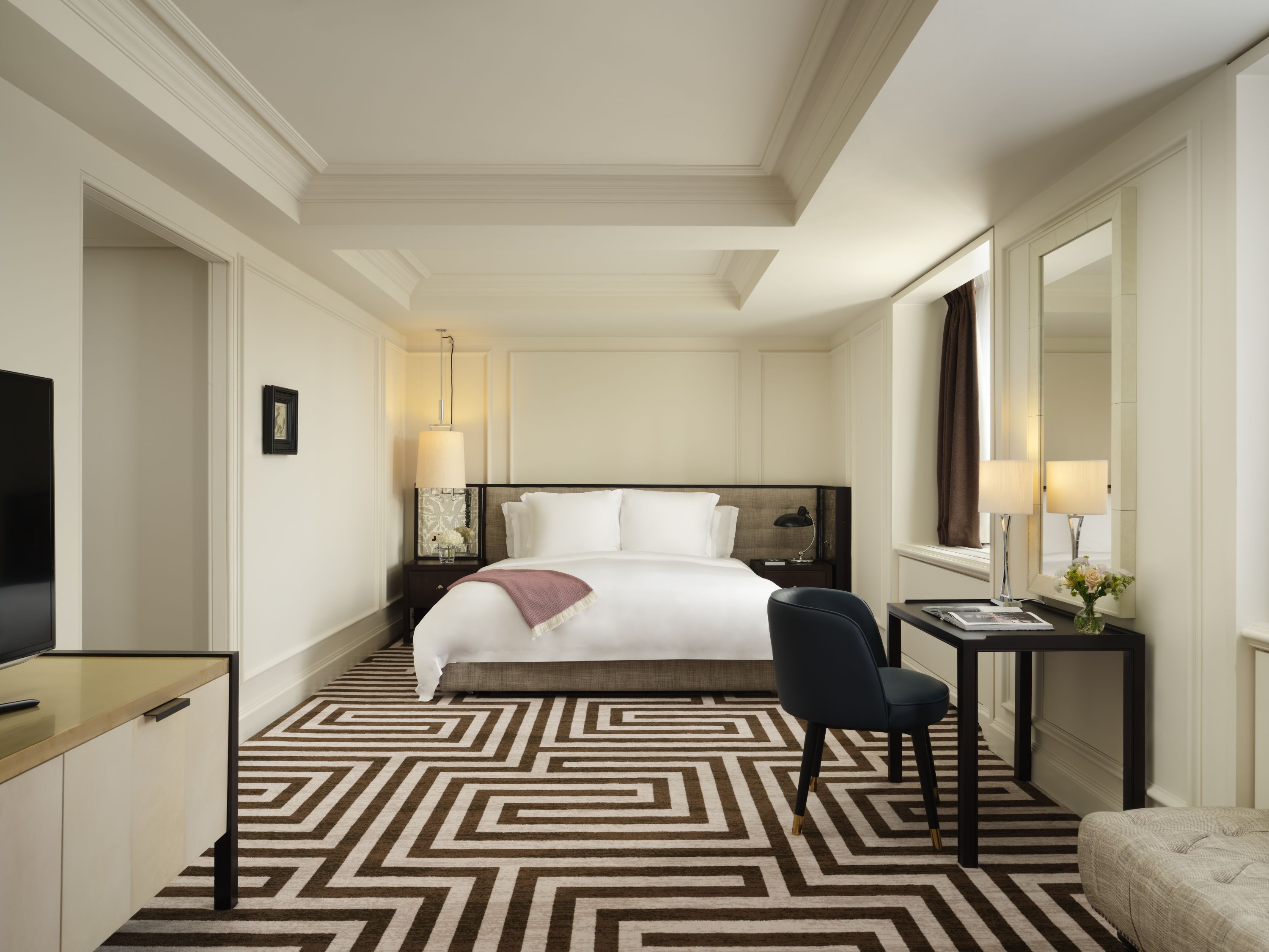 Luxury Grand Premier Room | Rosewood London